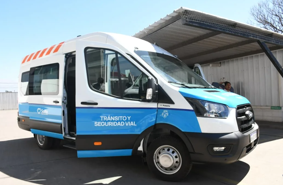 LA MUNI: Suma dos minibuses para mejorar los servicios a la comunidad ...